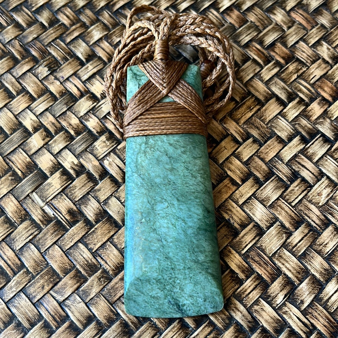 Greenstone~Pounamu Adze/Toki (8-10cm selection) – Kiwiana from Aotearoa